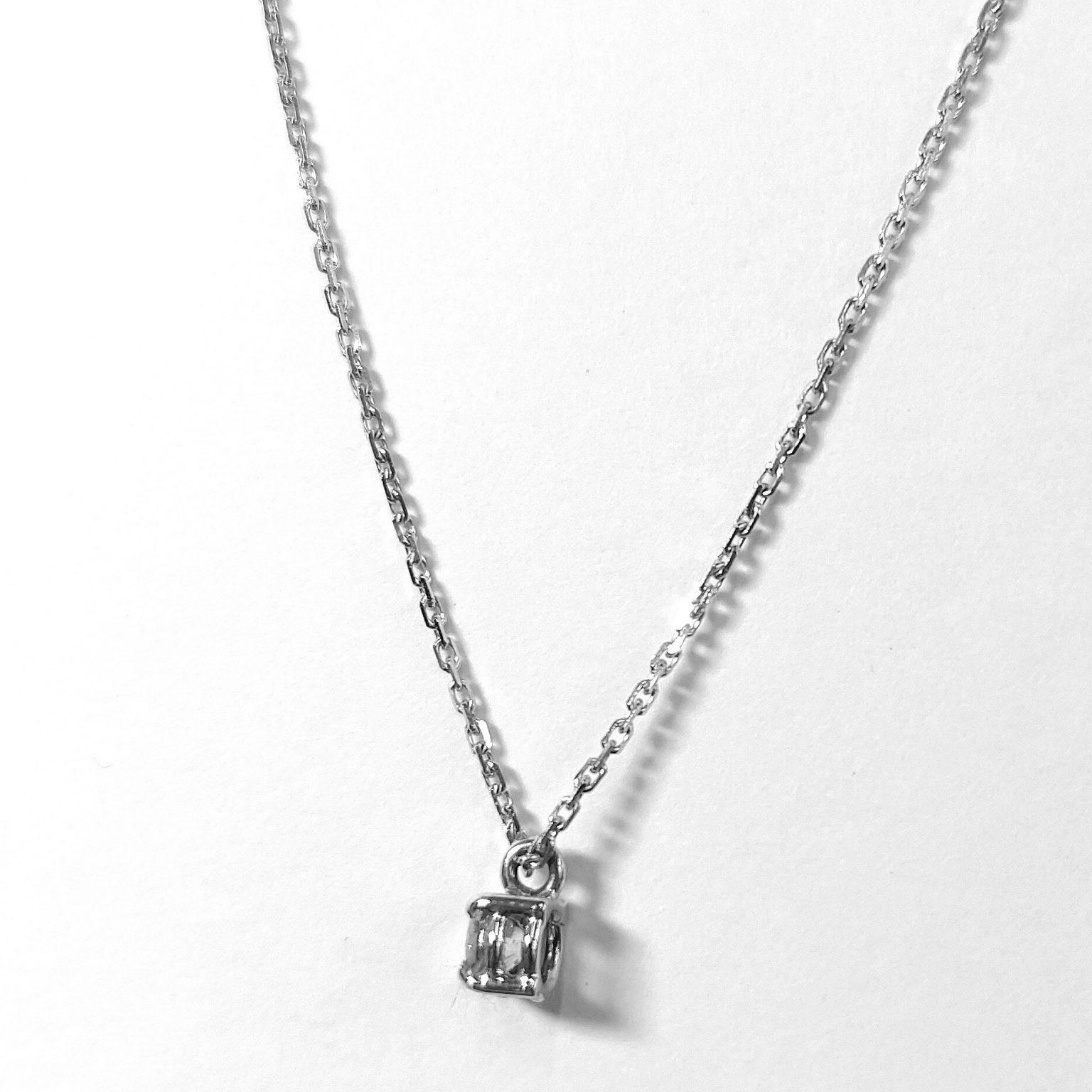 Collier solitaire diamant chaton or blanc Réf. 1459
